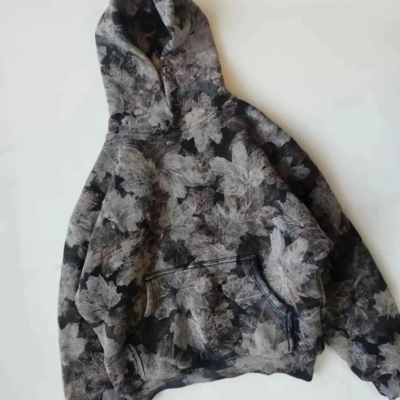 Maple Leaf Graphic Pullover Hoodie – Shop PrincessAce